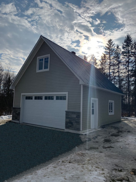 Garage préfabriqué 24' X 28' - Garage Expert